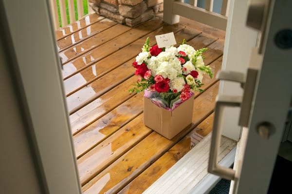 How to Pick Flower Delivery Companies: Everything You Need to Know ...